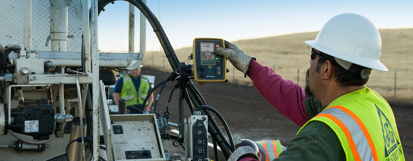 P-32 "2D Paving System" | TOPCON Positioning Web Site