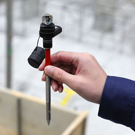 楽位置 高精度位置出し機 | トプコンポジショニングアジア